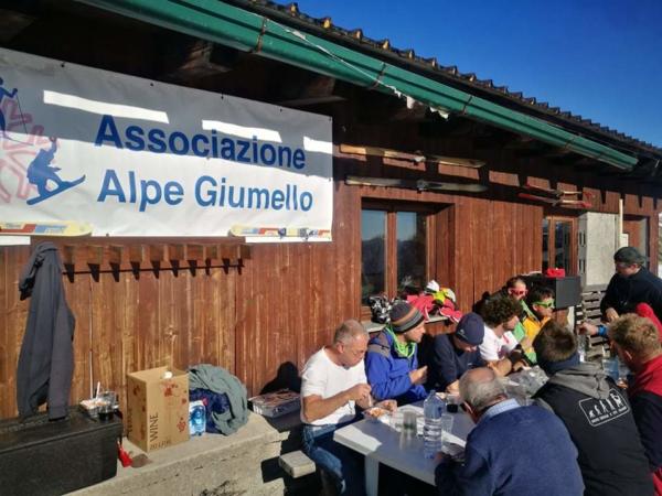 SUI GOMMONI ALL’ALPE GIUMELLO. CON L’ESTATE ARRIVA IL TUBING ...