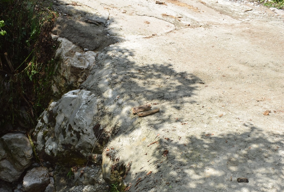 RIEMPITO DI CEMENTO IL GUADO DELLA BOBBIA. COSÌ IL FANGO INVADE BARZIO ...