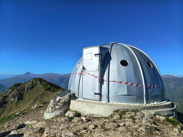 BIVACCO-LOCATELLI-RIPOSIZIONATO-DUE-MANI-2026 – Valsassinanews – Il ...